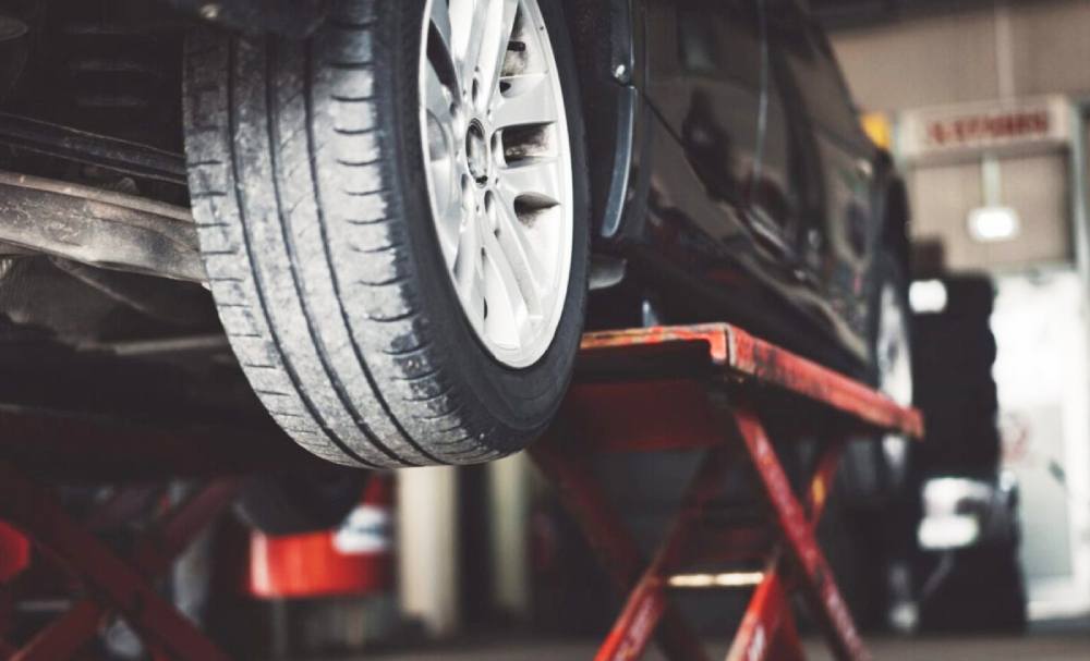 Car Jack Types And Features Explained - LadyAutoBlog